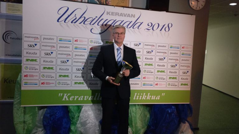 Juhani Tossavainen ja Valtteri Olin palkittiin Keravan urheilugaalassa ...